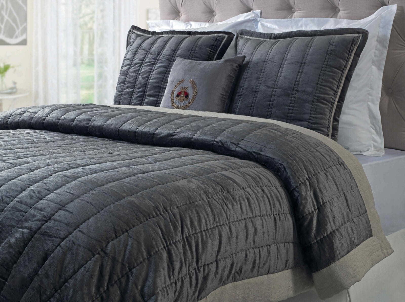 Luna Quilt - Orchids Lux Home